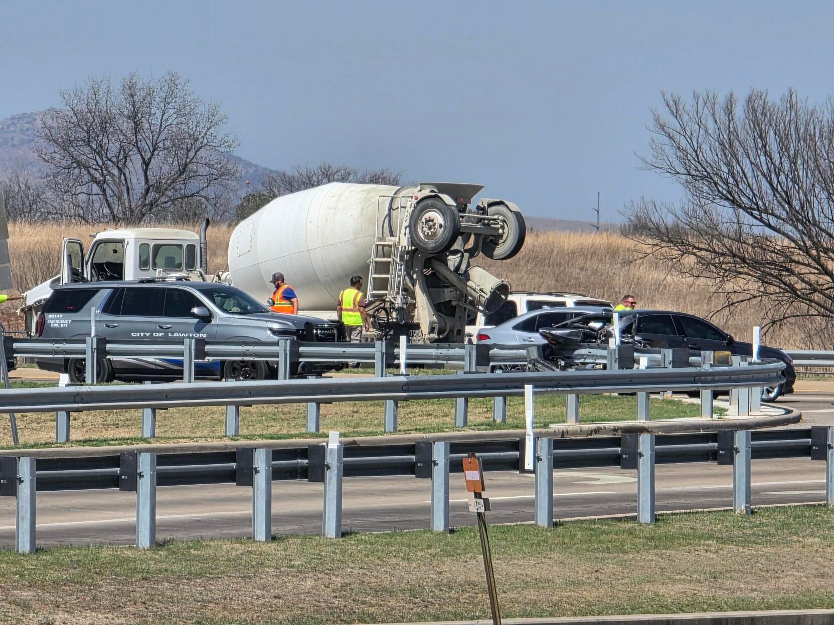 Crash involving cement mixer temporarily shuts down westbound lanes