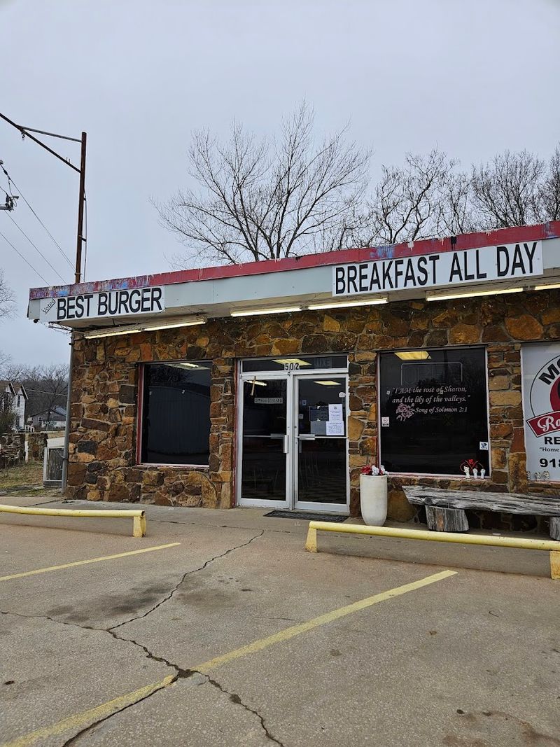 This no-frills Oklahoma restaurant is serving comfort food and chicken ...