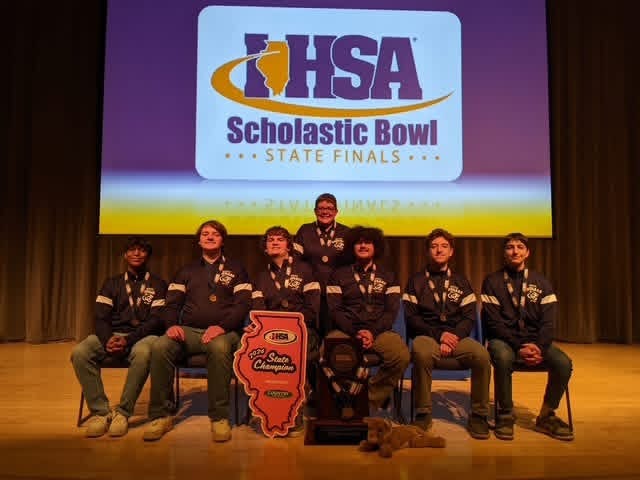 Keith Country Day School wins IHSA scholastic bowl title