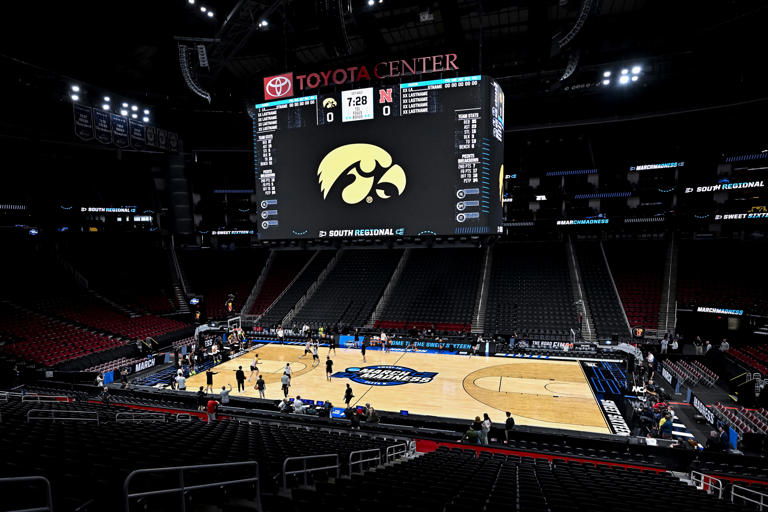 Iowa basketball discusses igniting Nebraska rivalry in March Madness