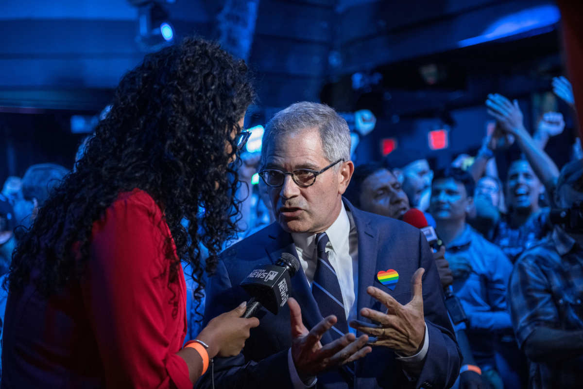 Leavitt rebukes Larry Krasner's threat to arrest ICE agents deployed at ...