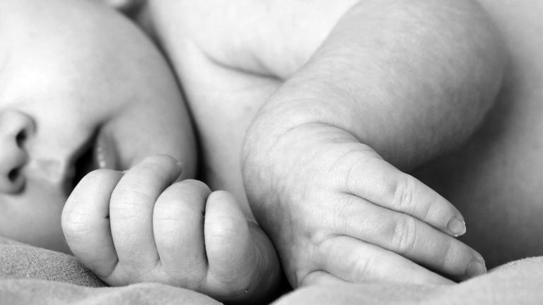 How to make a memorable birth gift for your newborn child
