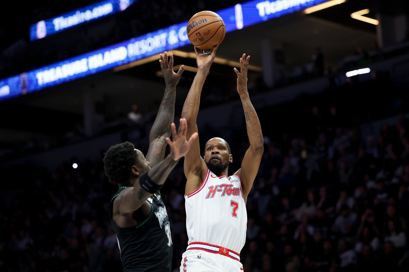 Wolves surge past Rockets in overtime 110-108 on game-closing 15-0 run ...