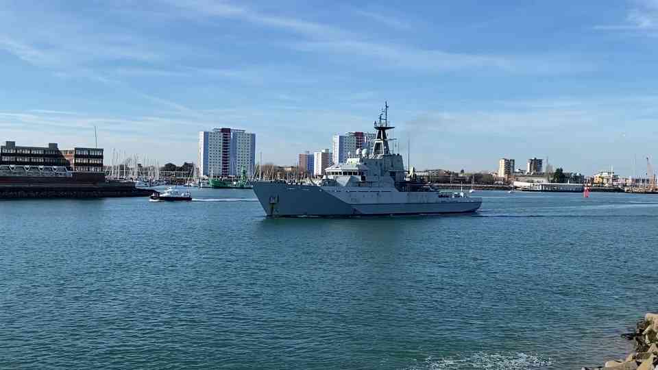 HMS Severn Leaves Harbour
