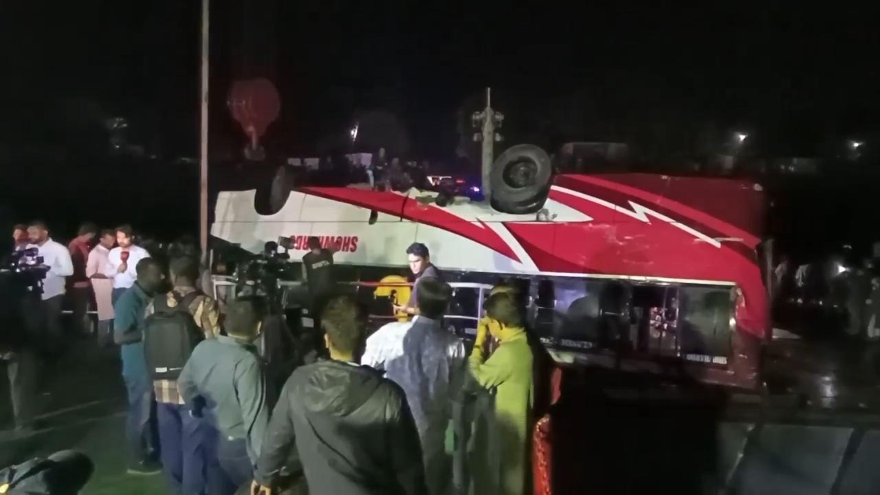 Bus sinks in Bangladesh river, killing at least 18 people