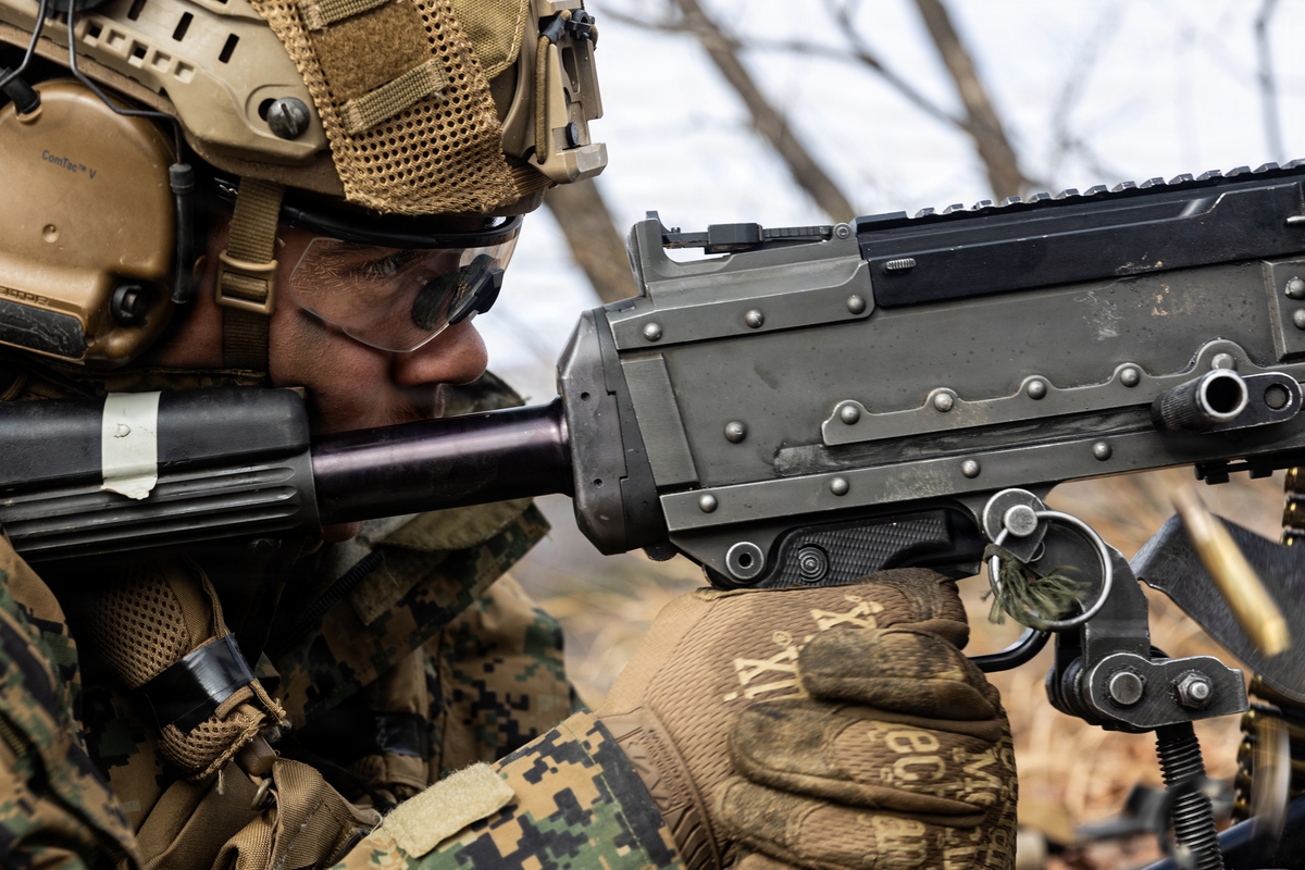 US Marines stage live-fire drills near border with N Korea