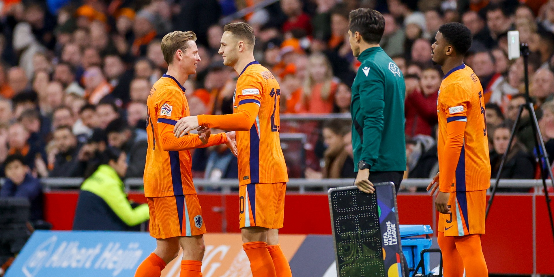 Oranje-basisspeler duidt aparte positie: 'Coach weet nu dat ik daar kan ...
