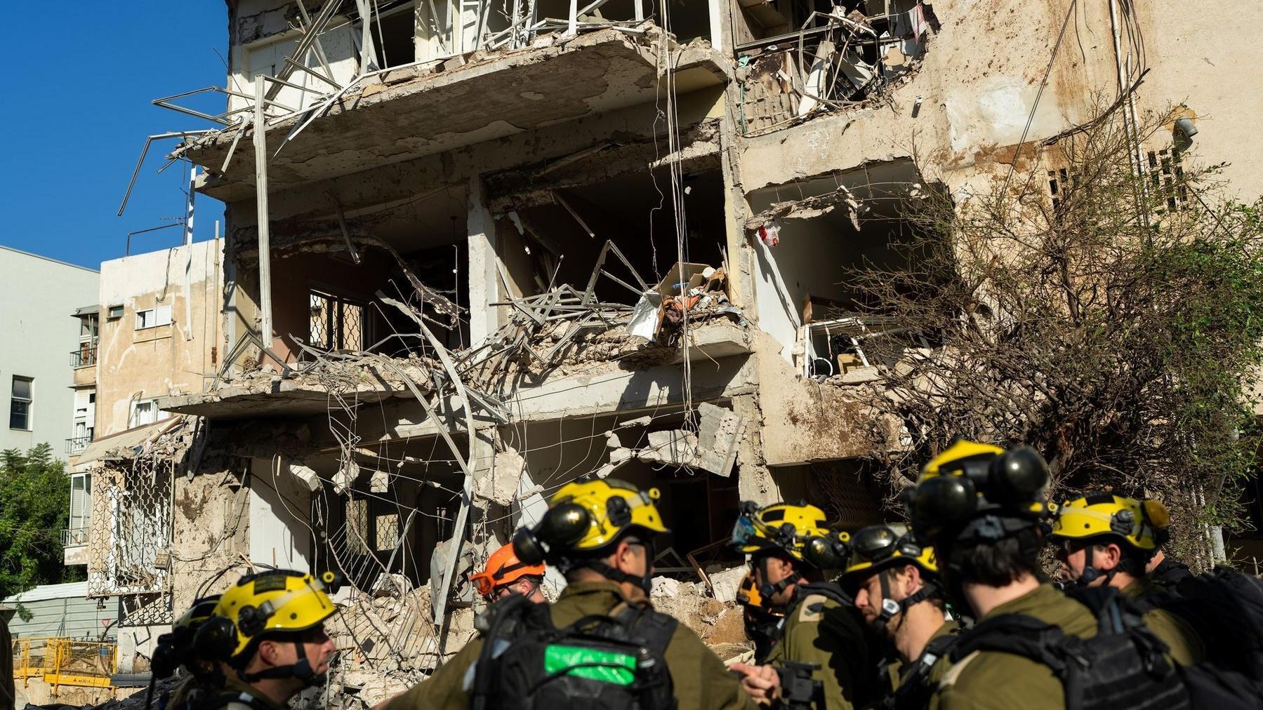 Iran hits Israel amid unclear negotiations