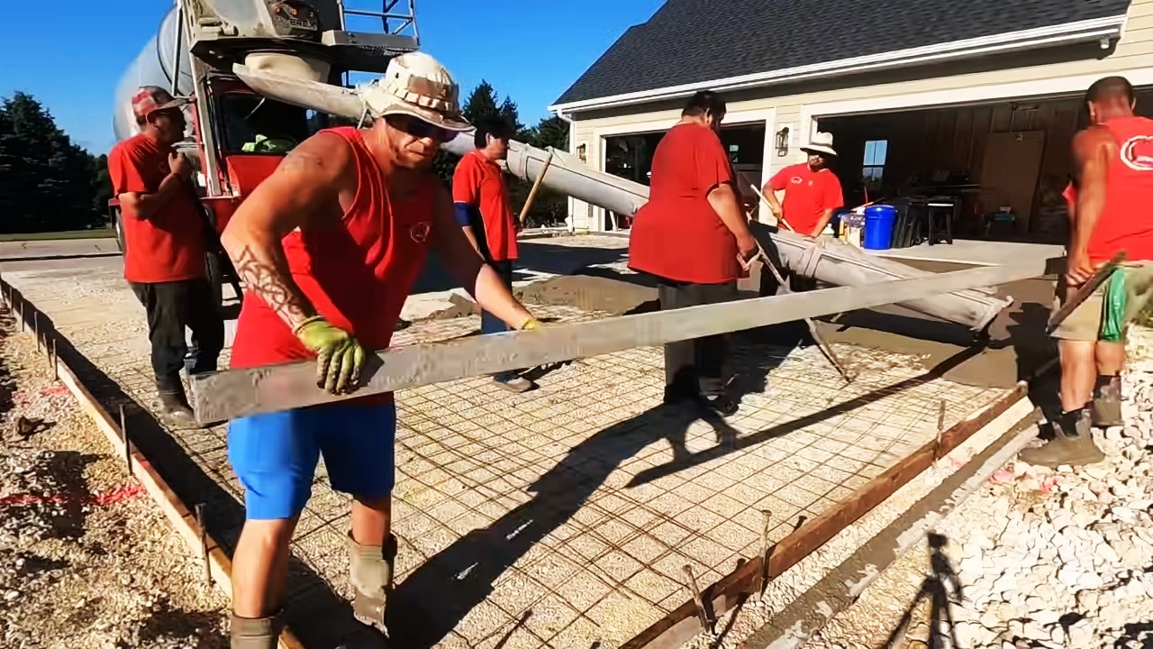 A big driveway pour in action