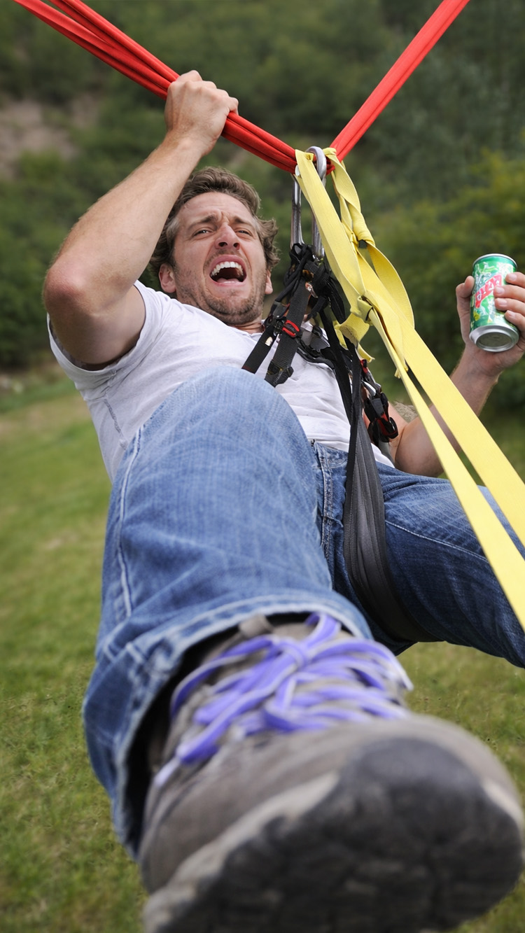 Slingshot vs human ultimate strength test