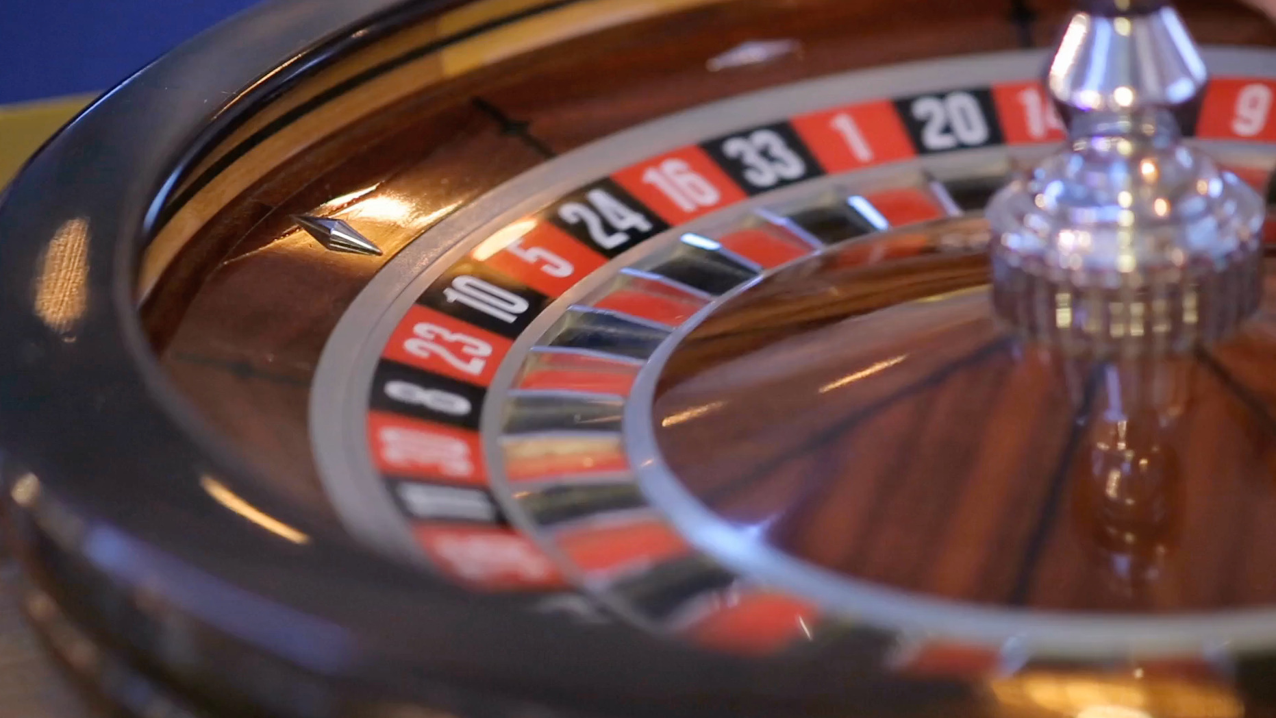 Gambling income tax: What’s taxable and how to claim loss deductions