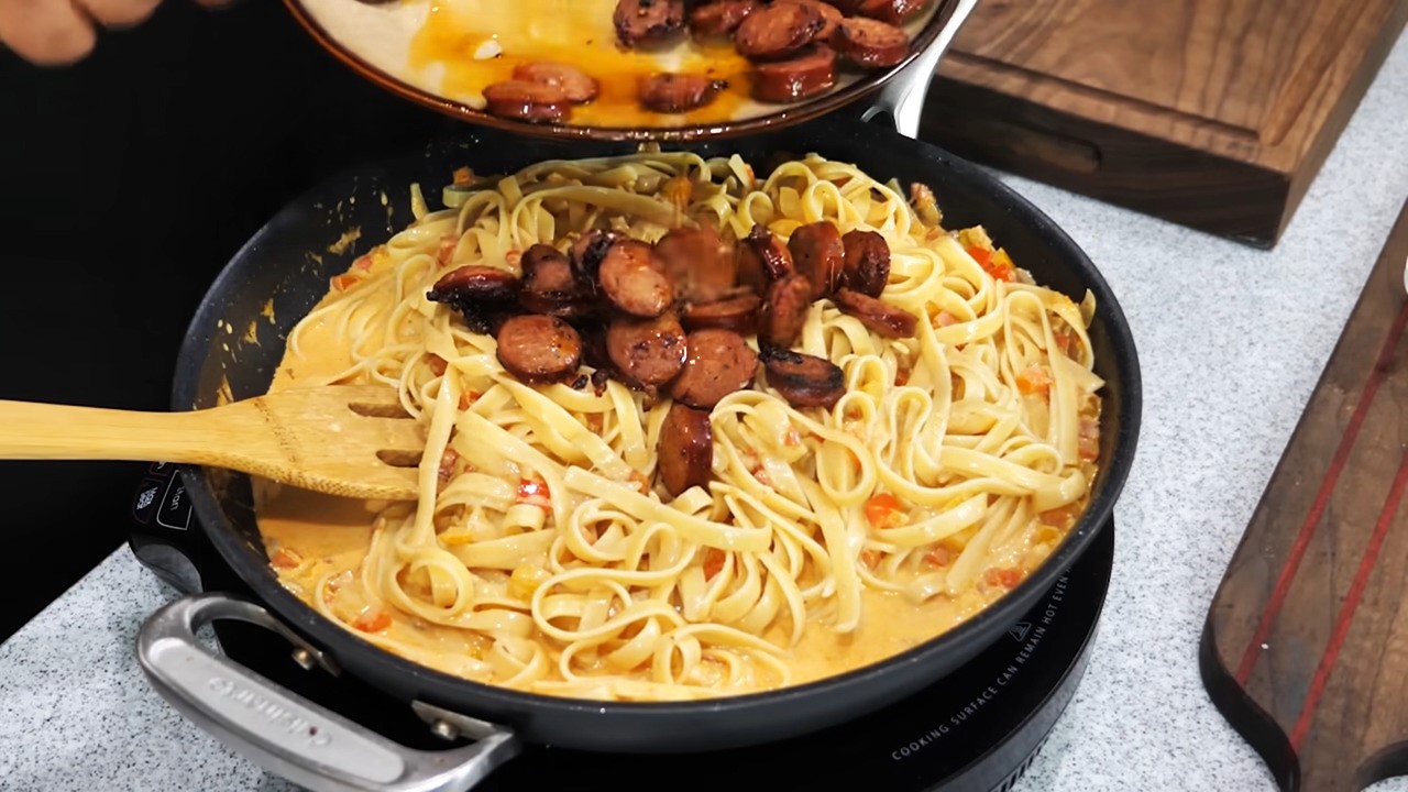 Creamy Cajun shrimp & sausage pasta