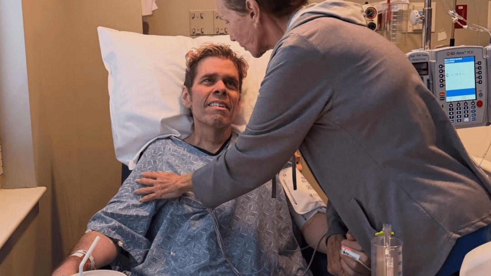 Gossip blogger Perez Hilton claims 'God presented himself to me' in ...