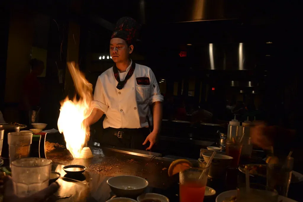 The knife drop: 11 things your hibachi chef noticed about your group ...