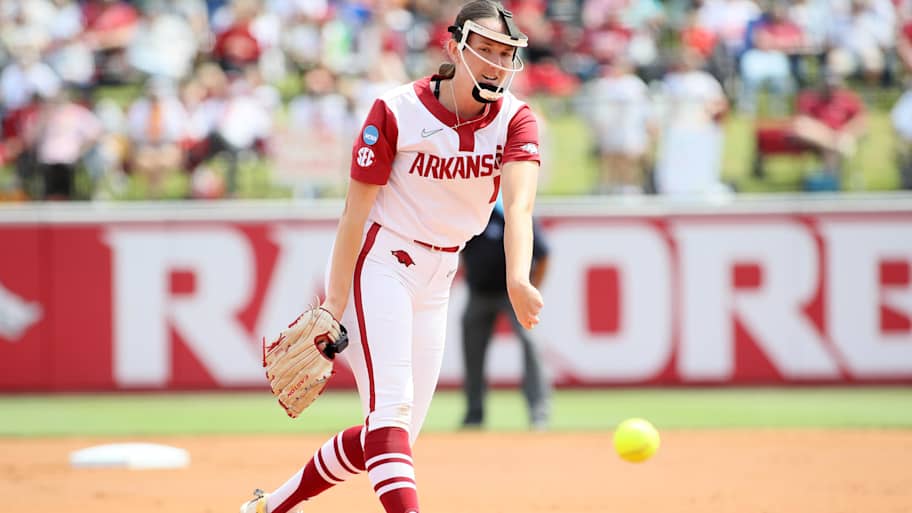 Courtney Deifel gives injury update on Arkansas softball ace Robyn Herron