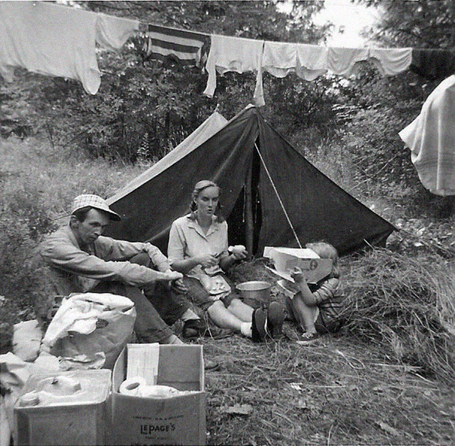 20 vintage photos that capture what weekends looked like in the 60s and 70s