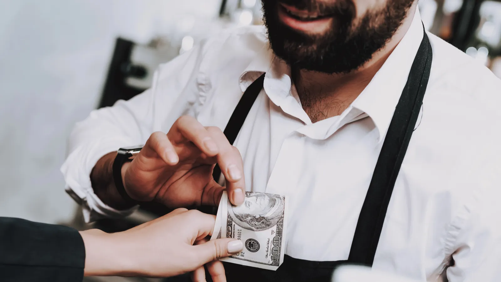 The no tip trend is growing in US restaurants, and owners say service ...
