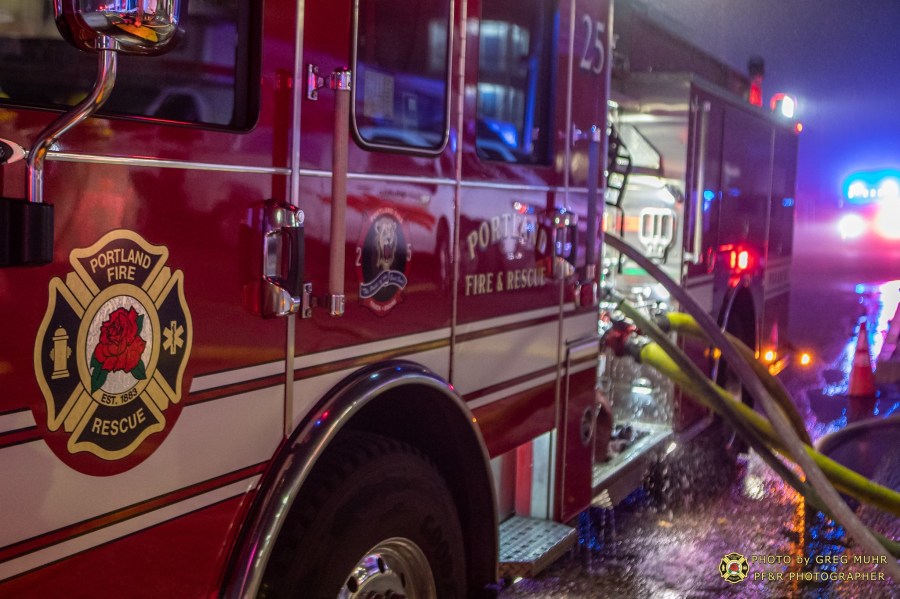 SE Portland restaurant damaged after fire breaks out in kitchen