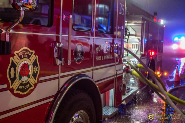 SE Portland restaurant damaged after fire breaks out in kitchen