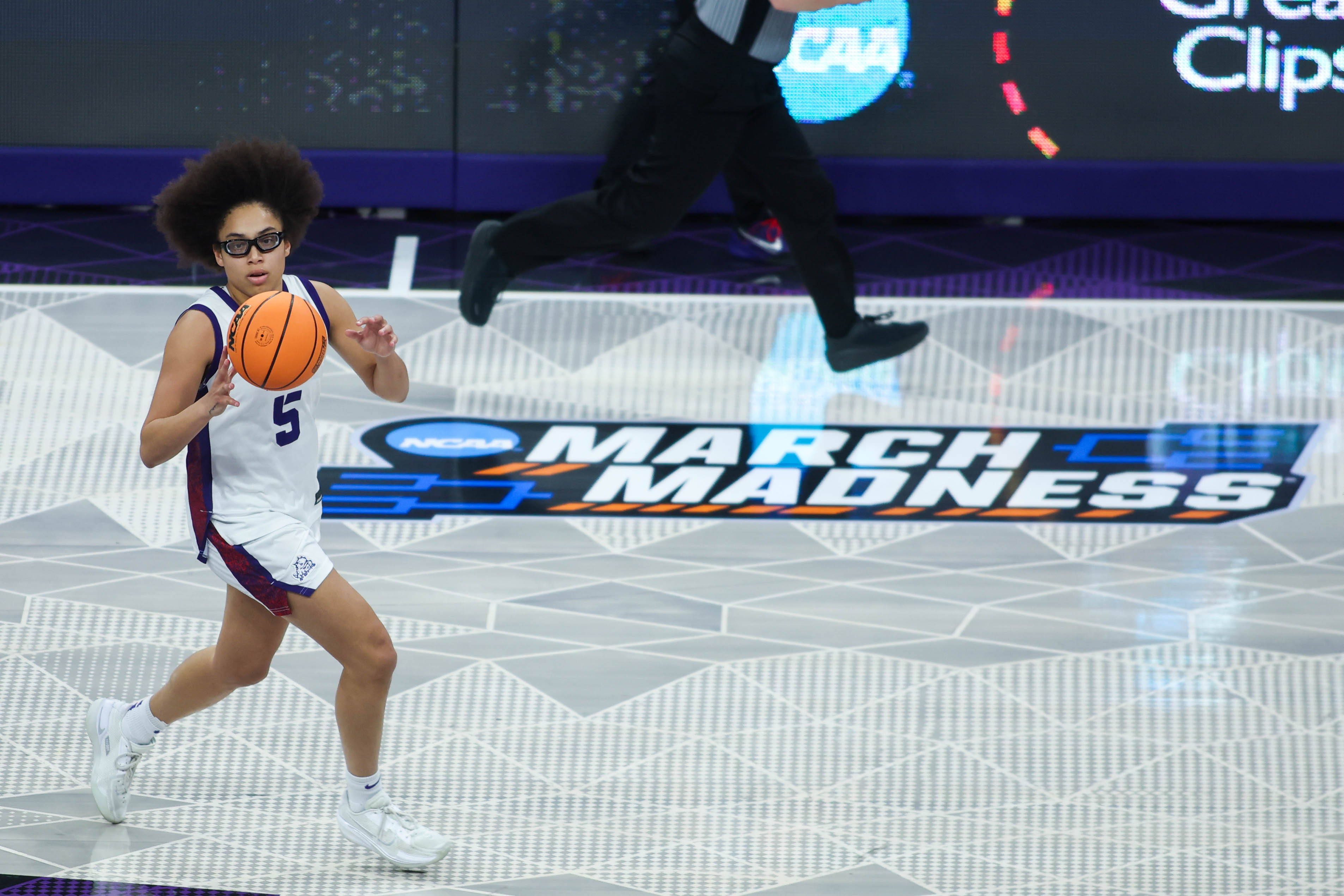 Can the one remaining perfect NCAA Tournament bracket make it through ...