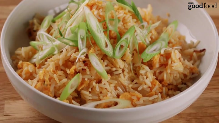 How to make egg-fried rice