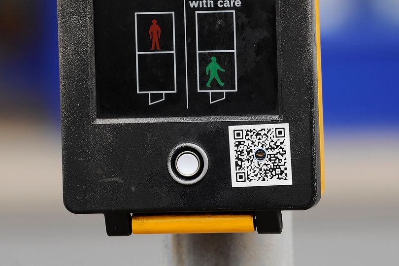 Edinburgh traffic lights changed to give pedestrians more opportunities ...