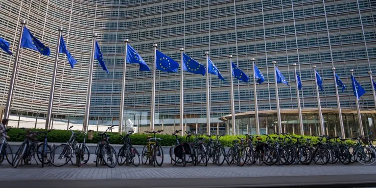 EU targets shadow fleet to choke Russia's sky-high oil cash