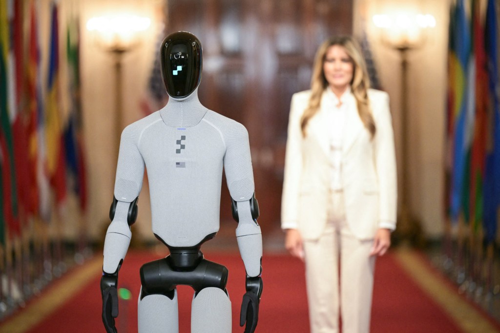 Humanoid robots are strutting around the White House with Melania Trump