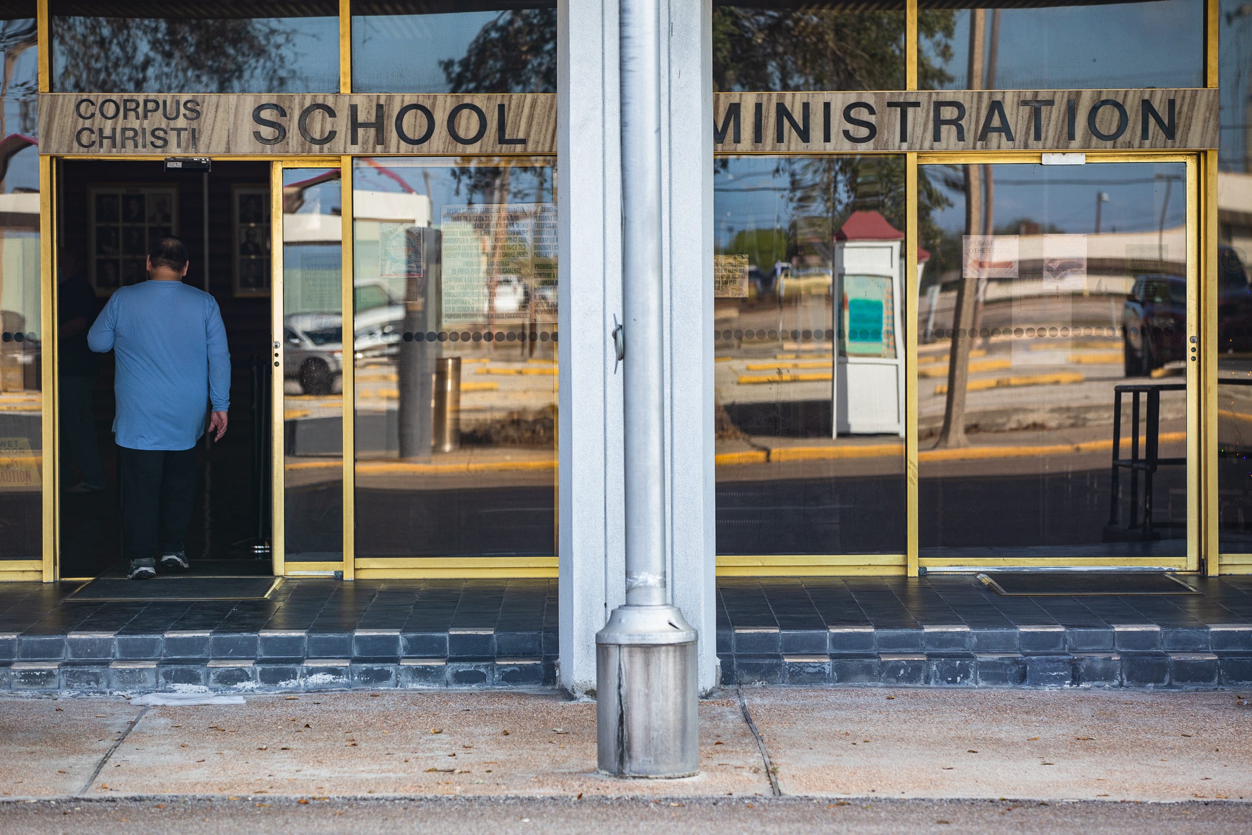 Grant Middle School informs parents of airsoft gun on campus