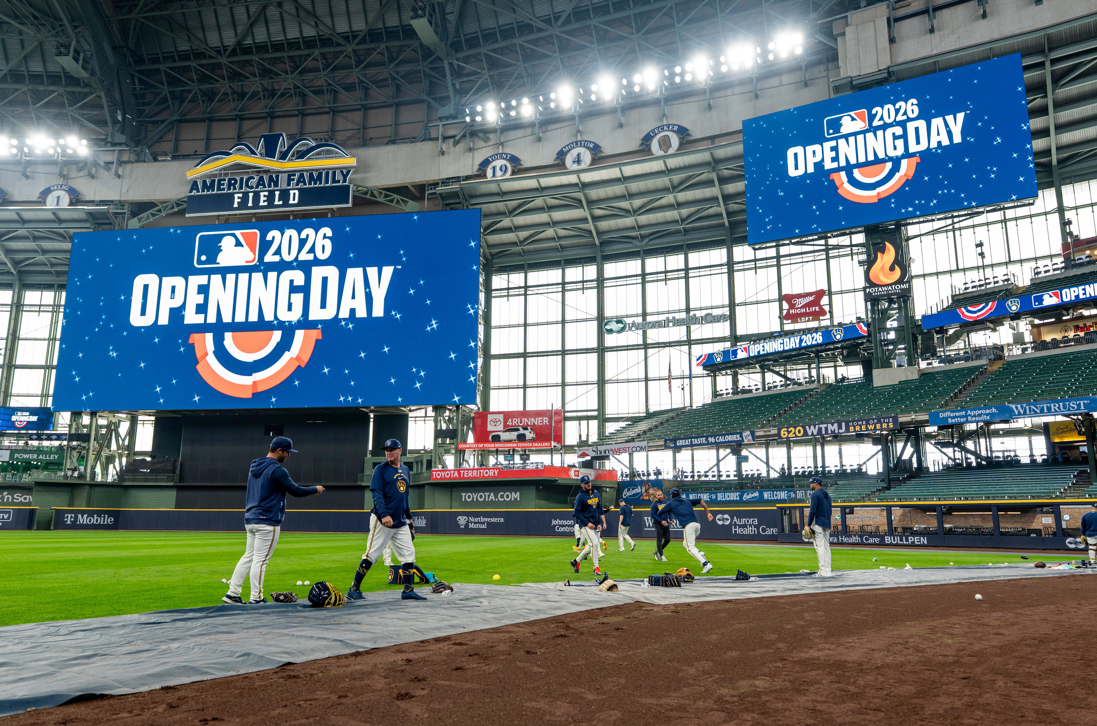 Game thread: White Sox (0-0) at Brewers (0-0)