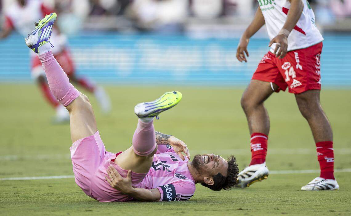 Here's how to treat a hamstring injury that you got from playing soccer
