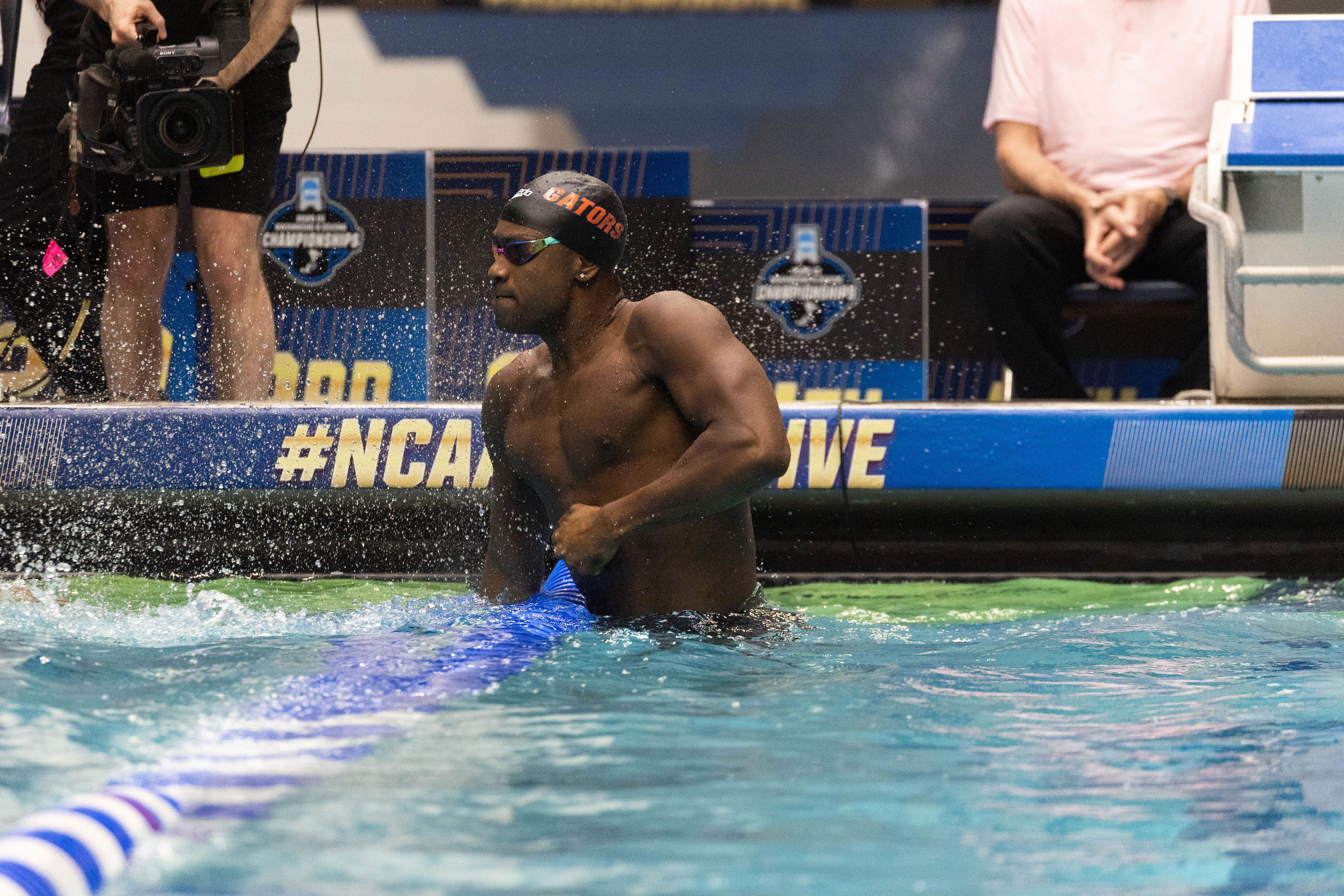 NCAA men’s swimming and diving championships: Josh Liendo breaks NCAA ...