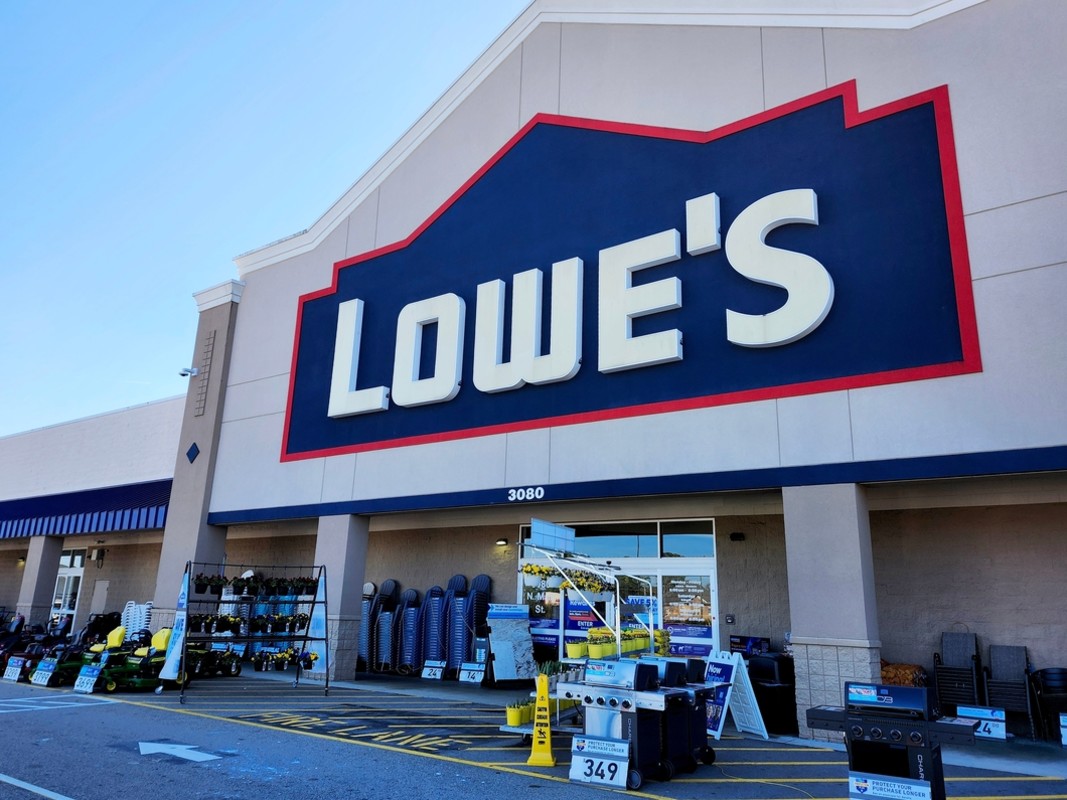 Lowe's SpringFest offers major discounts and freebies for your spring ...