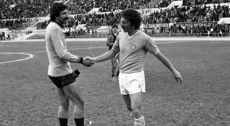Morto Beppe Savoldi, il cordoglio del Napoli: «Indimenticabile emblema ...