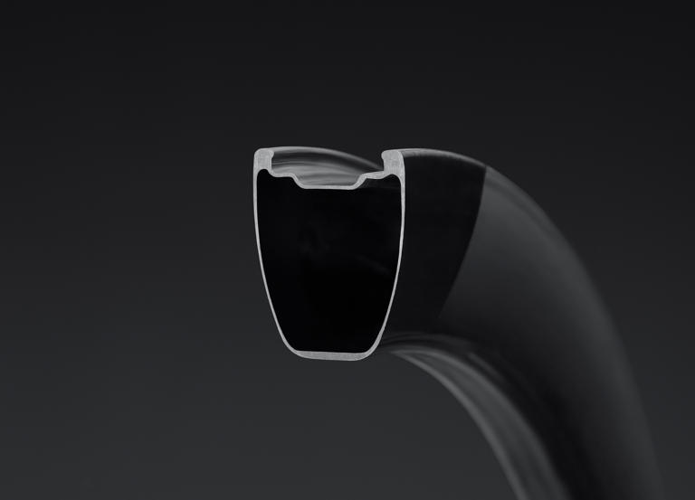 Roval launches new 1,340g Terra Aero CLX and 1,079g Terra CLX III ...