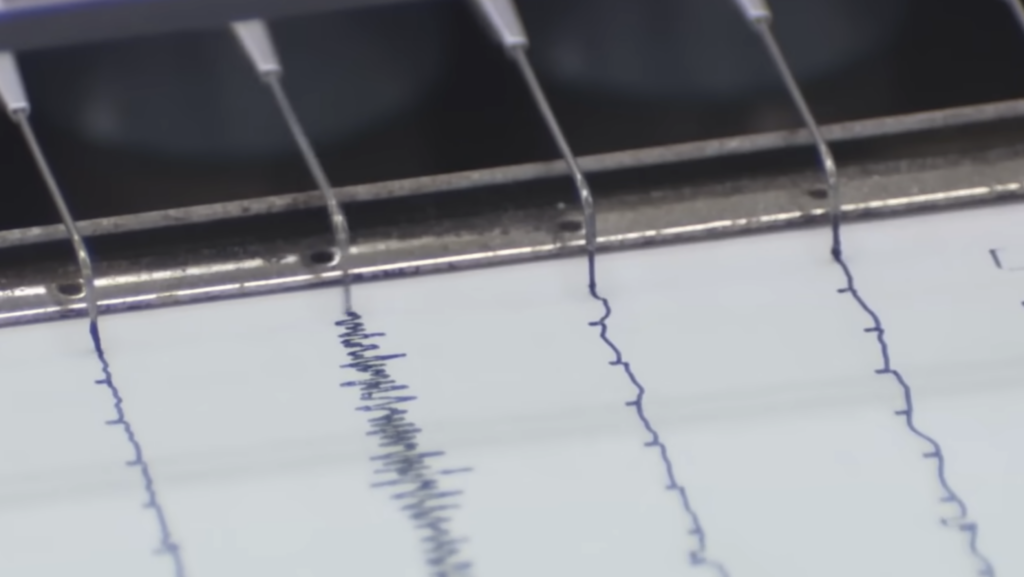 Enormous magnitude 7.8 earthquake rattles southern Philippines