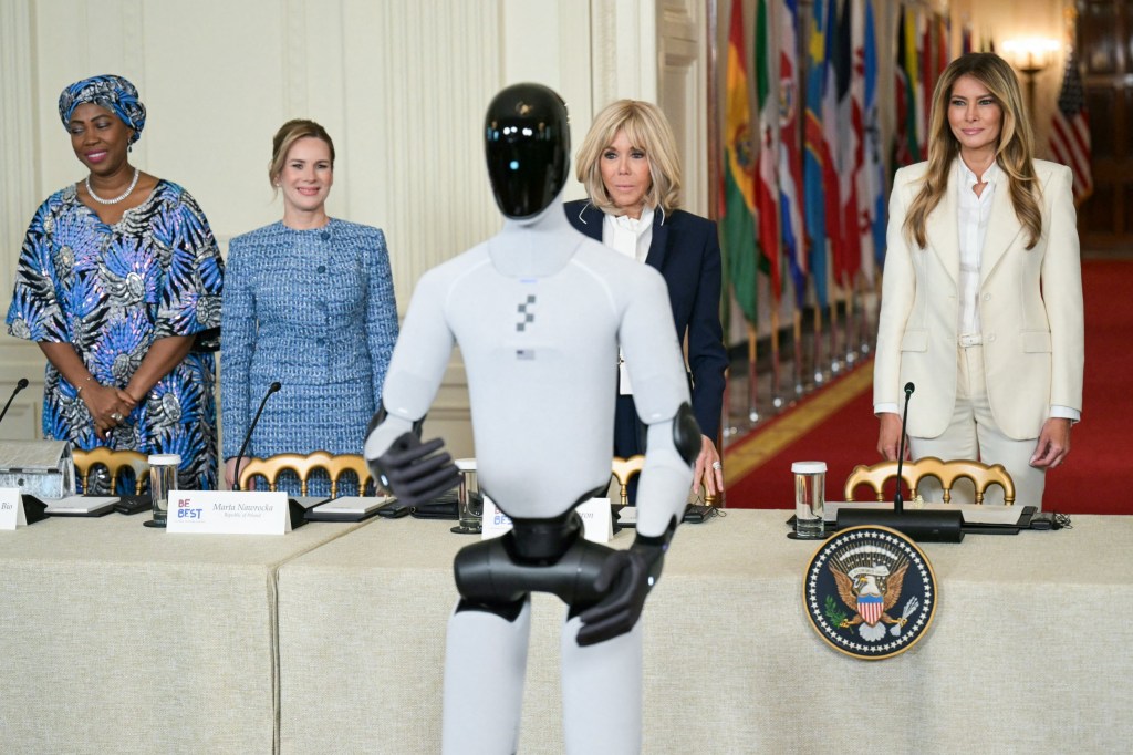 Humanoid robots are strutting around the White House with Melania Trump