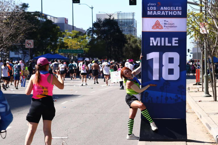 LA Marathon reveals why almost 1,000 runners who took a shortcut got medals