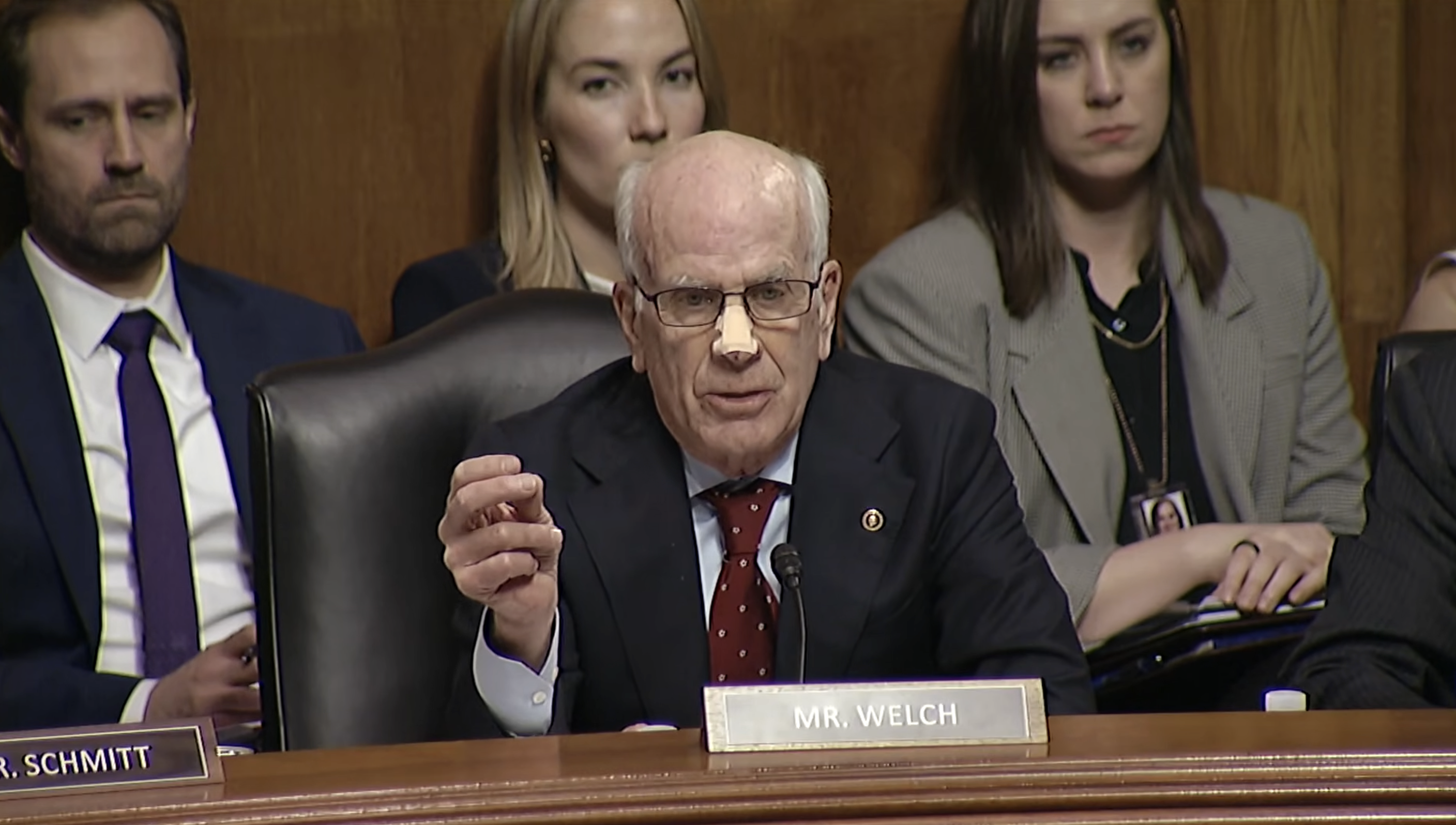 'It doesn't make us more safe': Peter Welch calls out ICE's reckless ...