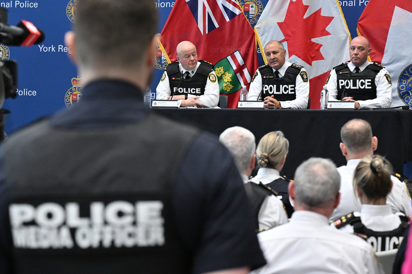 Lawyers for Toronto cop accused in corruption probe ask court to review ...
