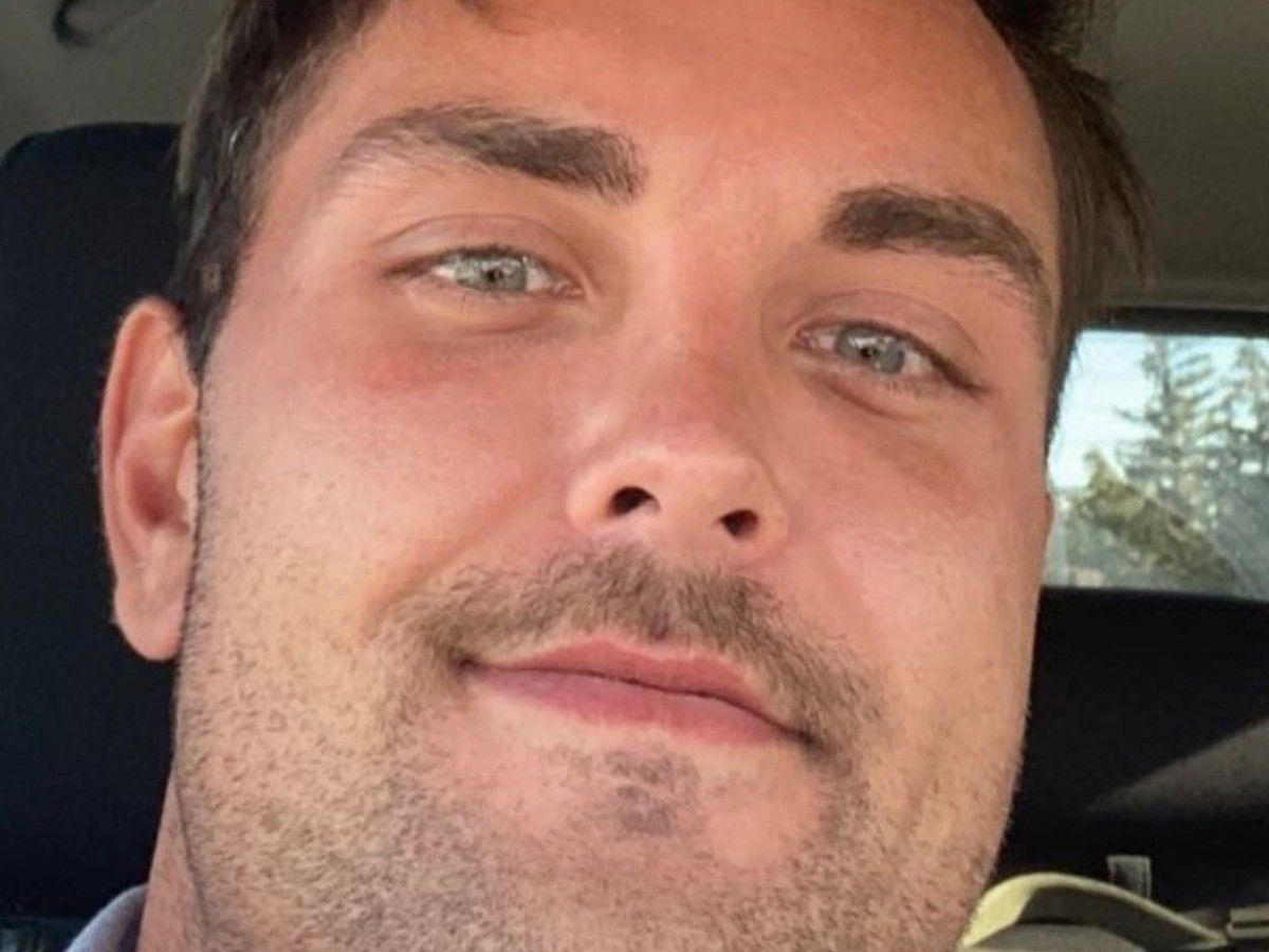 Evan Hardy teacher given Carnegie Medal for heroism during fire attack