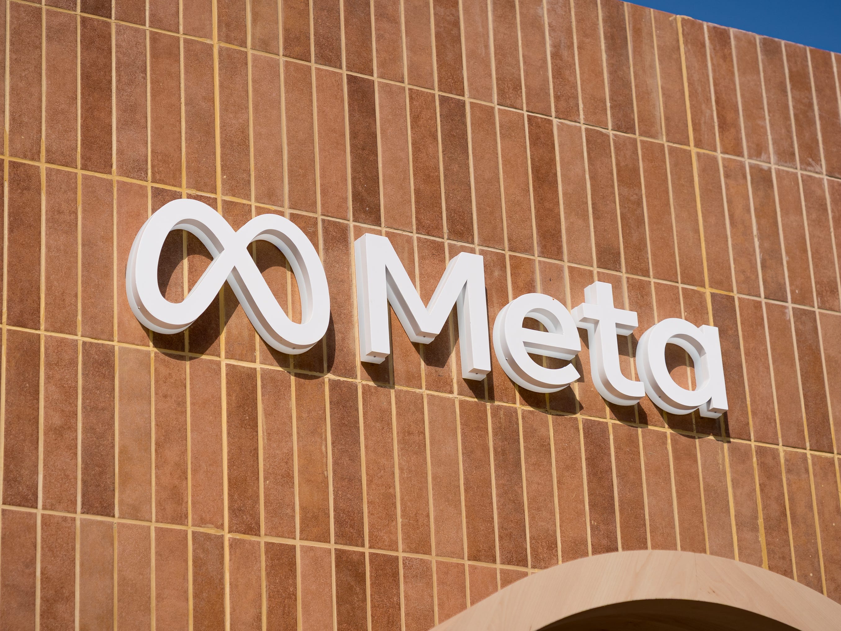 Meta stock is tumbling after losing a landmark social media addiction ...