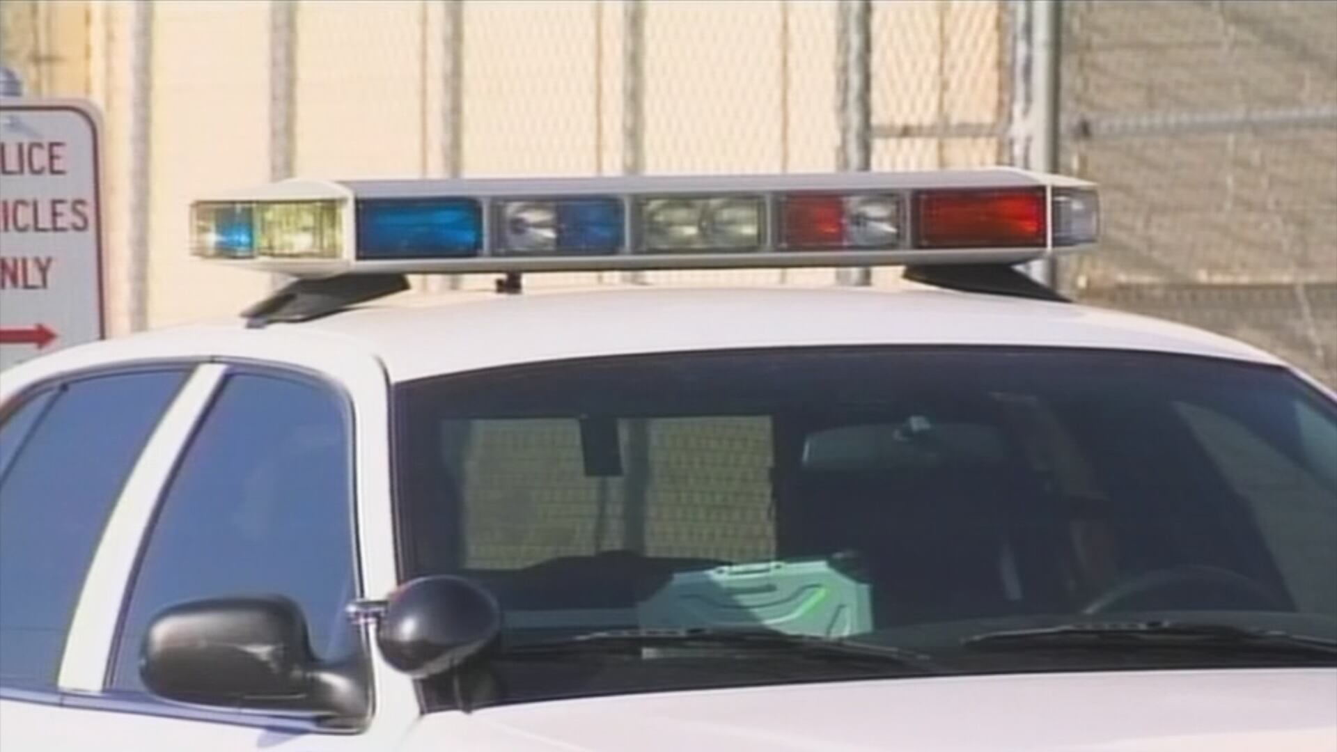 Phoenix school teacher dies during arrest attempt in teen sex abuse case