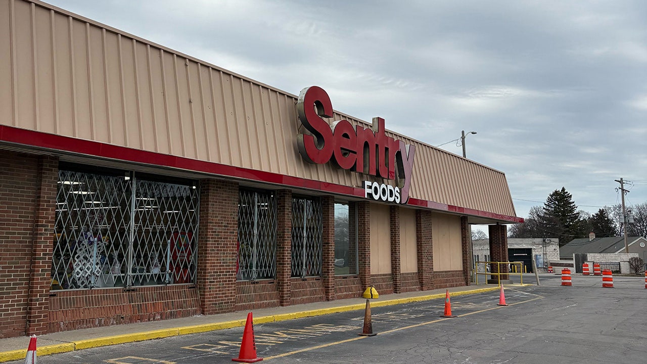 Milwaukee Sentry Foods at 71st and Lisbon closed due to pest activity