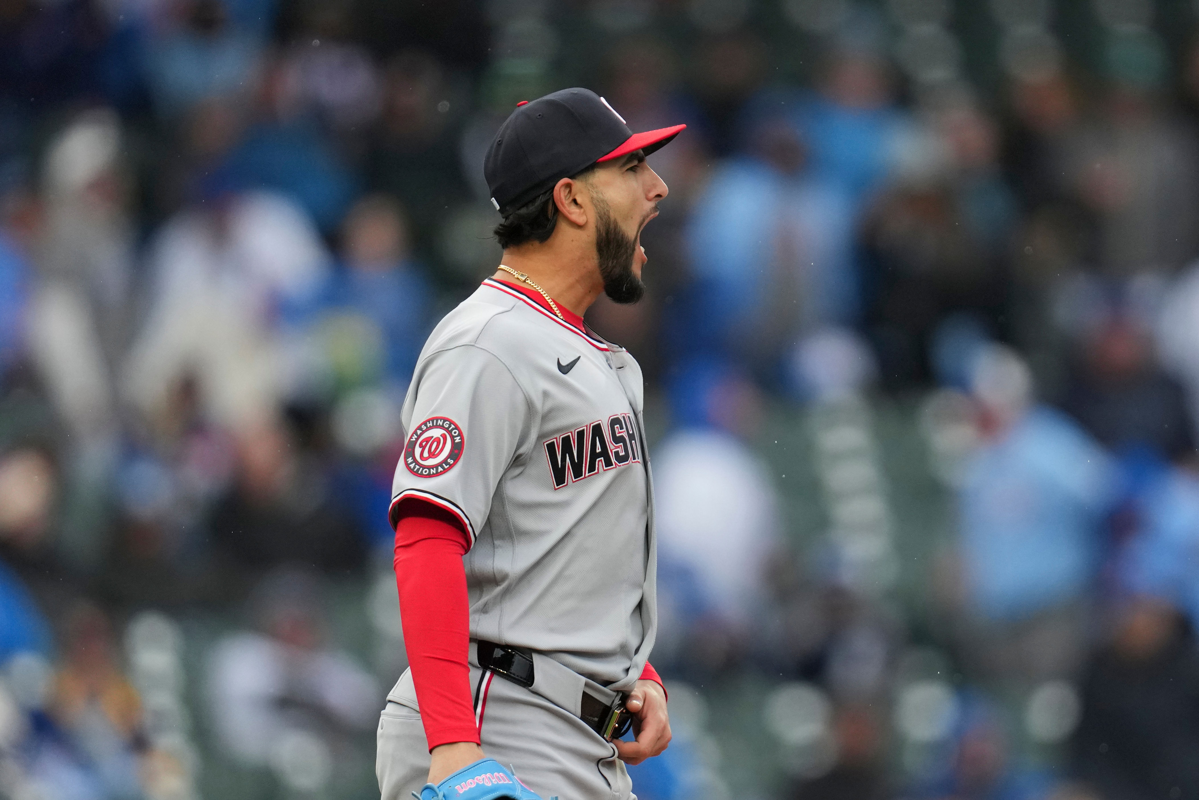 Nats come out swinging, open the season by thumping the Cubs