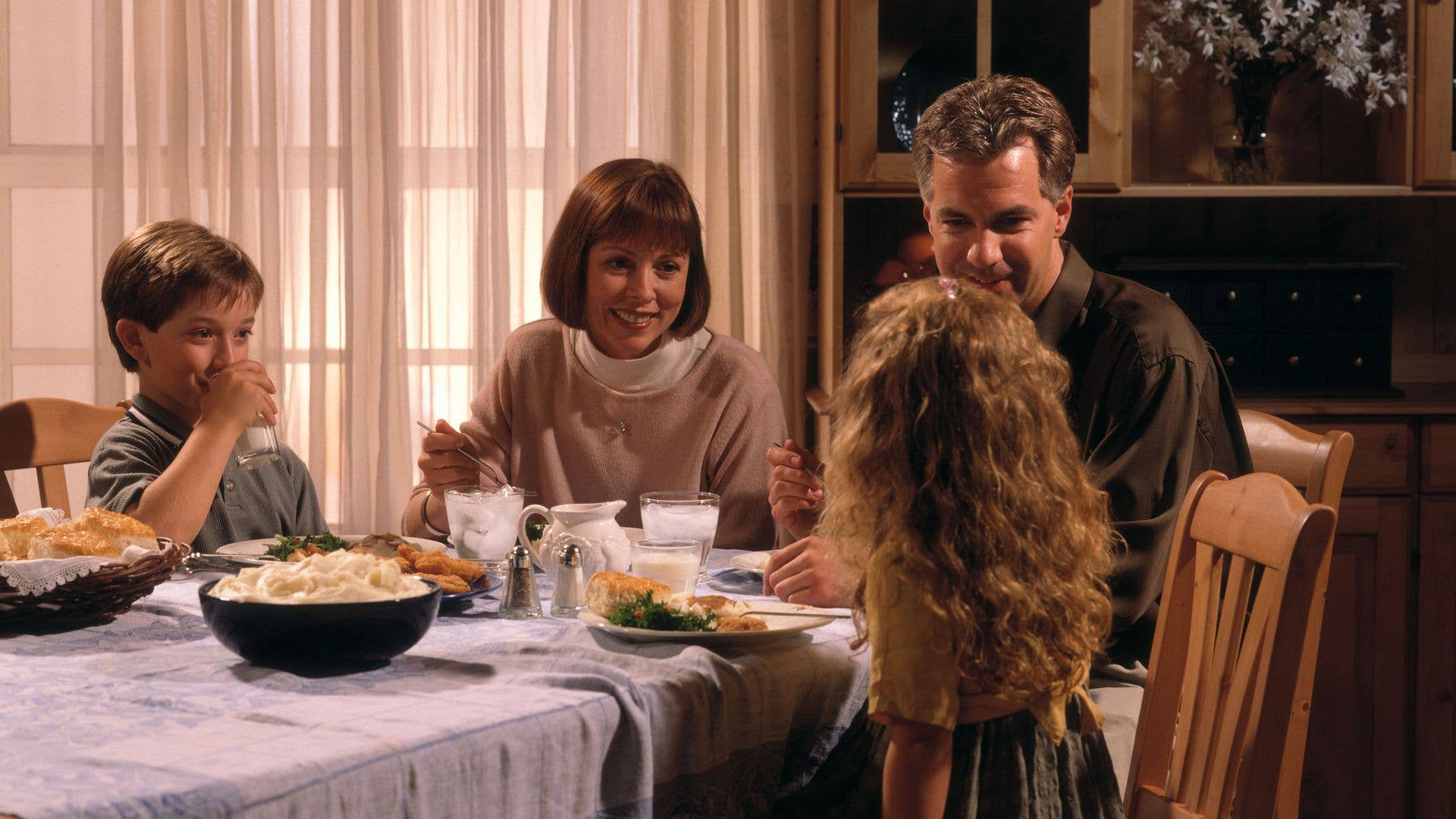 10 classic 1970s dinners every British kid survived on - including 1 ...