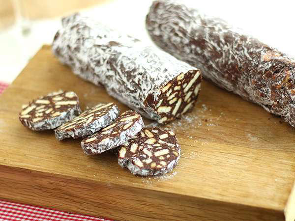 Como fazer salame de chocolate perfeito: doce sem forno que todos adoram