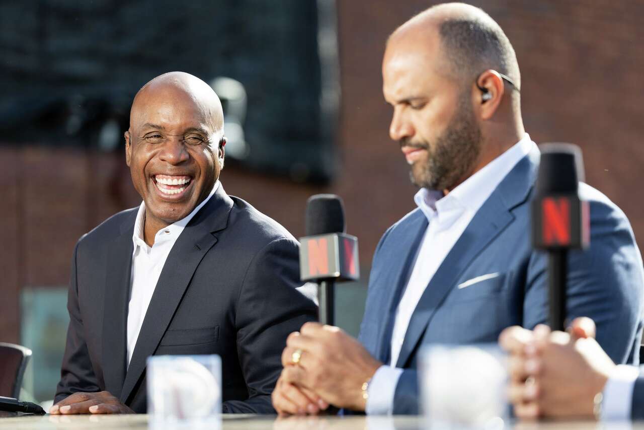Barry Bonds stole the show during Netflix's first baseball game