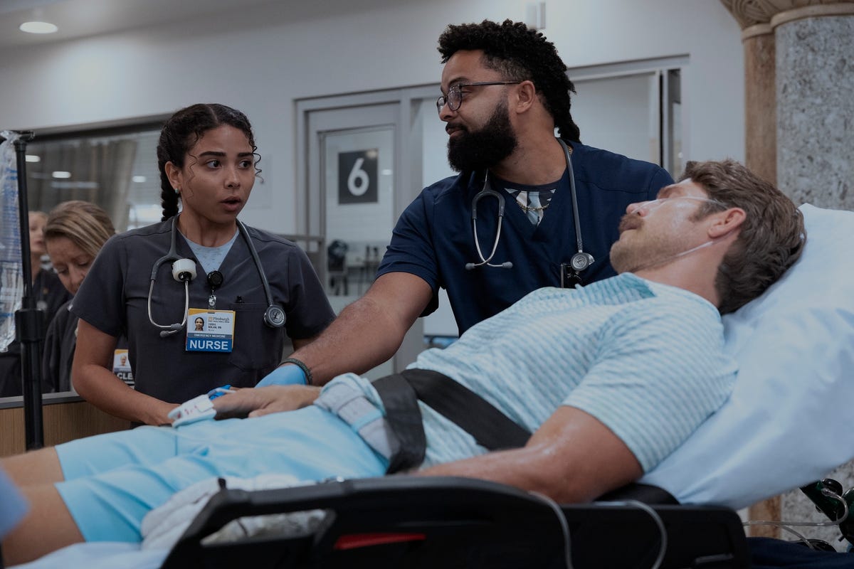 An ER doctor reacts to that cocaine-fueled nurse assault on 'The Pitt'