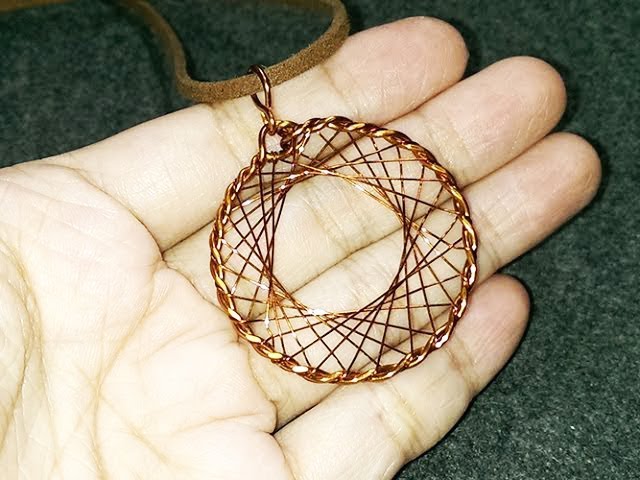 Wire circle pendant - Handmade copper jewelry 191